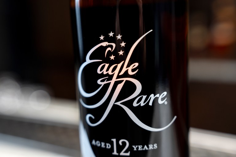 Eagle Rare 12 is a bold new chapter for a bourbon legacy – Sips & Sites ...